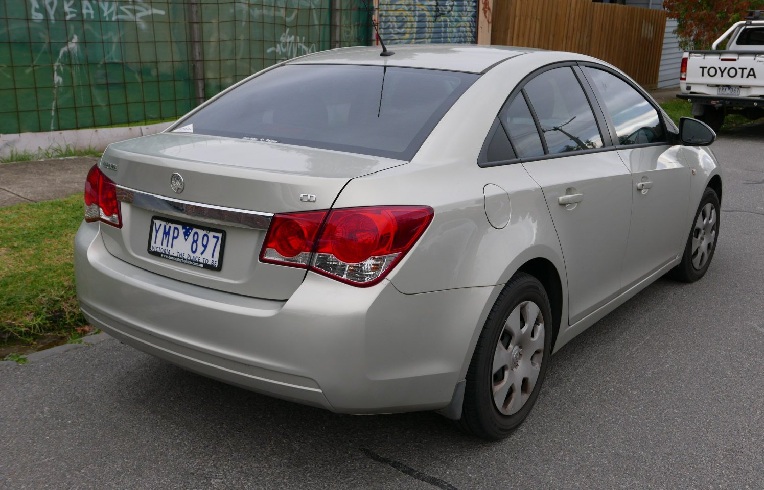 Holden Cruze Sedan (JH) 1.8 ECOTEC (141 Hp)
